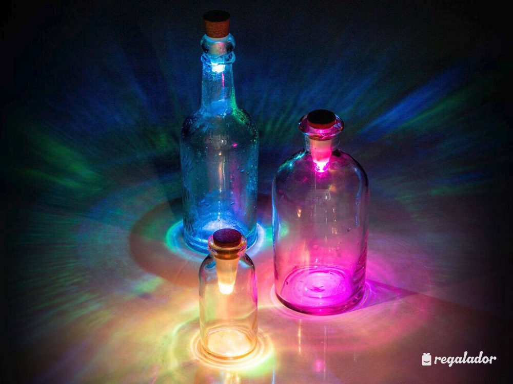 Corcho con luz para convertir las botellas en lámparas en Regalador.com